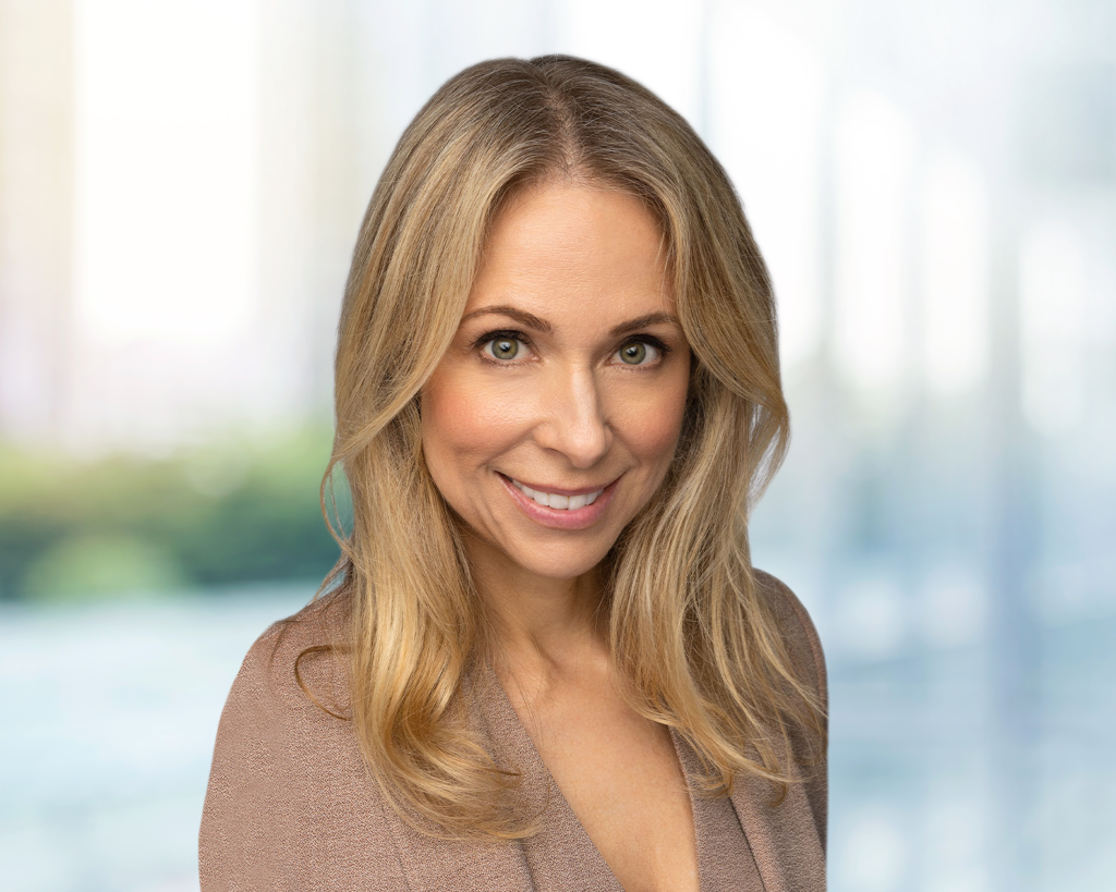 Whitney Siavelis - The Leaders Edge